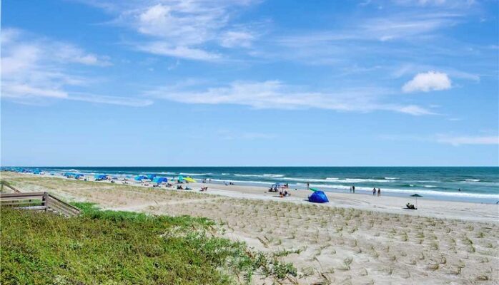 Top 10 Reasons To Visit Emerald Isle On North Carolinas Crystal Coast