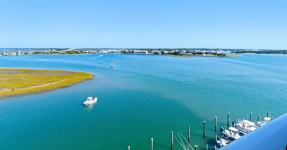 Book Waterfront Vacation Rentals in Beaufort & Emerald Isle, NC